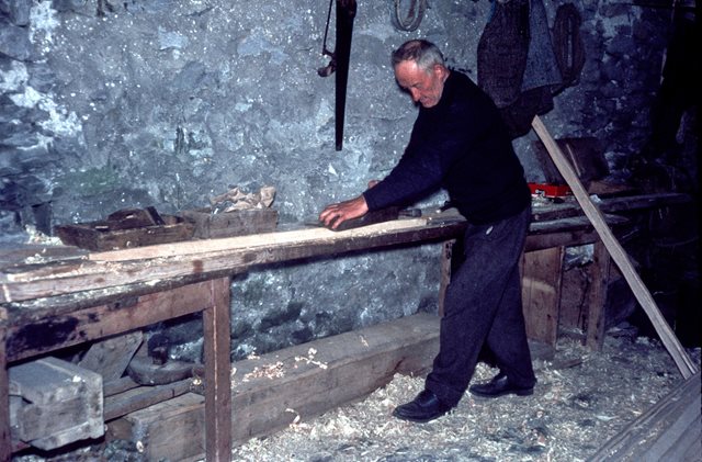 Making a currach - from ribs to water | National Museum of Ireland